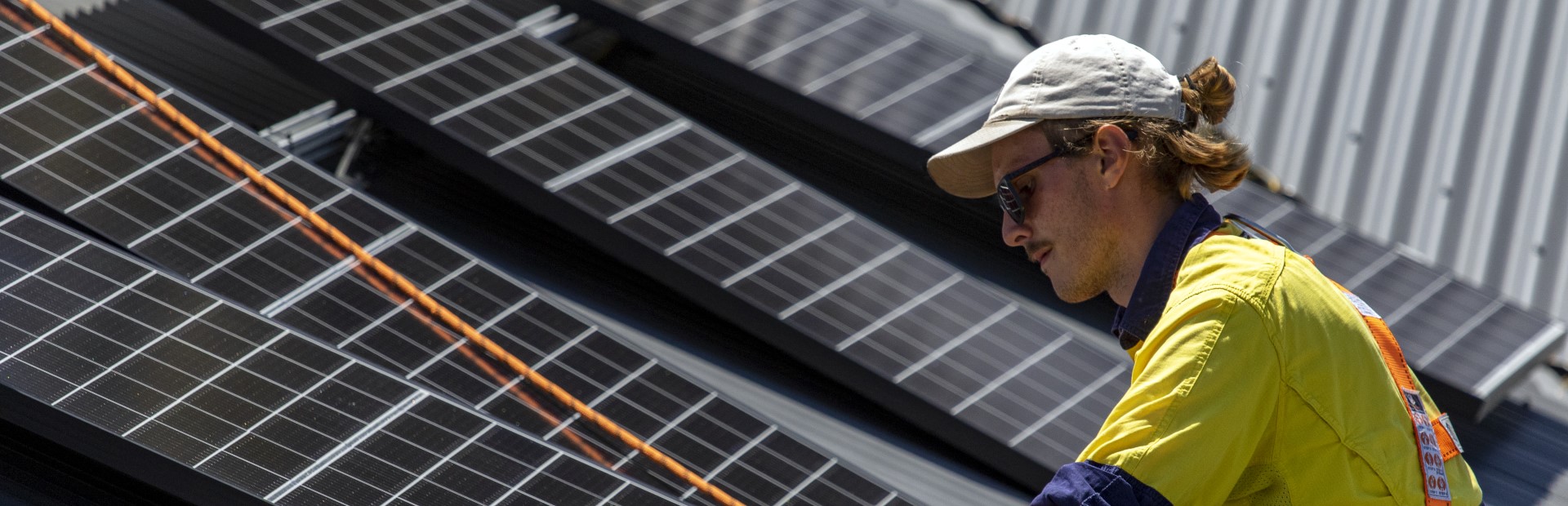 Solar panels & battery storage packages – Get a quote | RAA